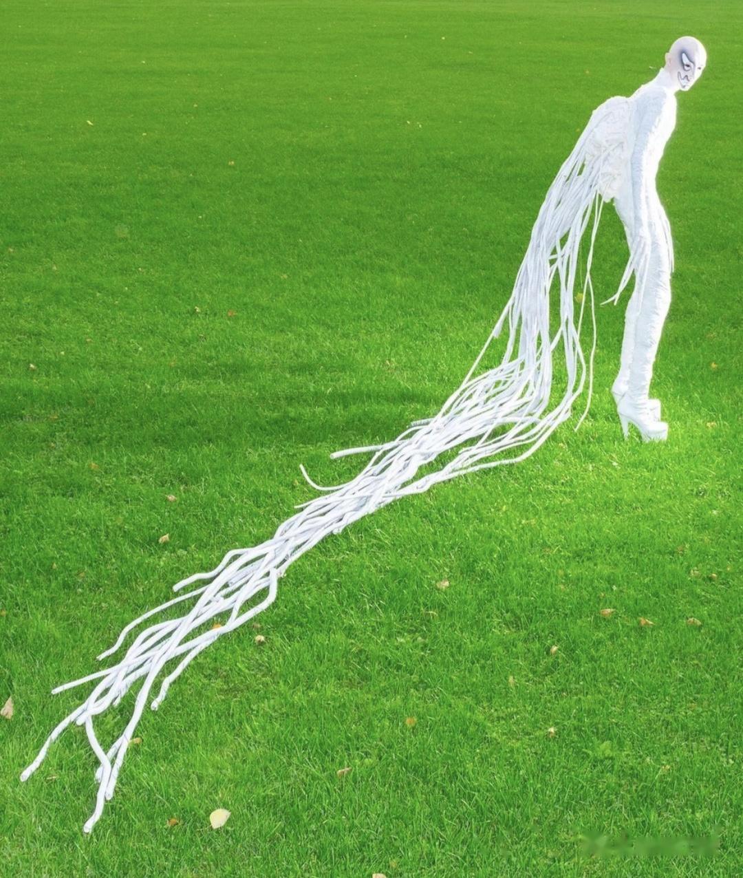 俄罗斯艺术家Gena Marvin，以伤痛创作挑衅性梦魇般的作品。 - 知乎