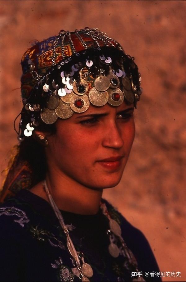 身穿民族服装的摩洛哥女性 别样的美丽 - 知乎