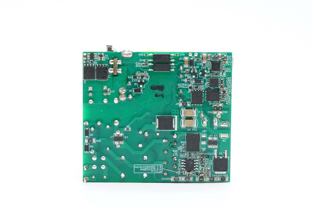 基于AHB拓扑设计，杰华特推出135W氮化镓快充电源方案 - 知乎