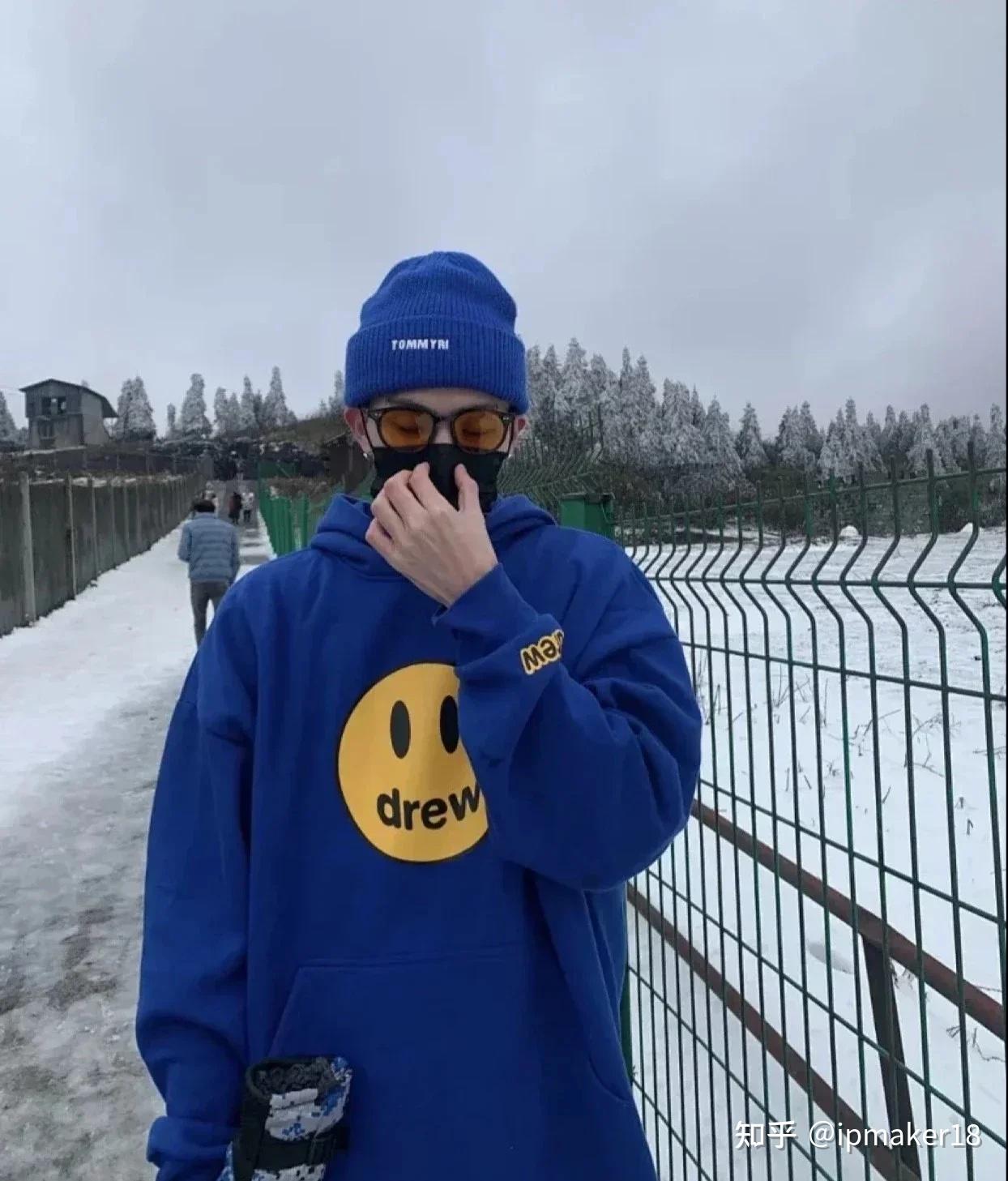 人见人爱的DREW HOUSE 经典笑脸logo帽衫 教你如何辨别几个重要细节 - 知乎