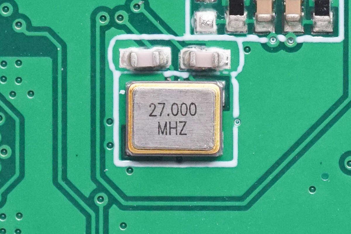 momax-8-1-usb-c-dh18