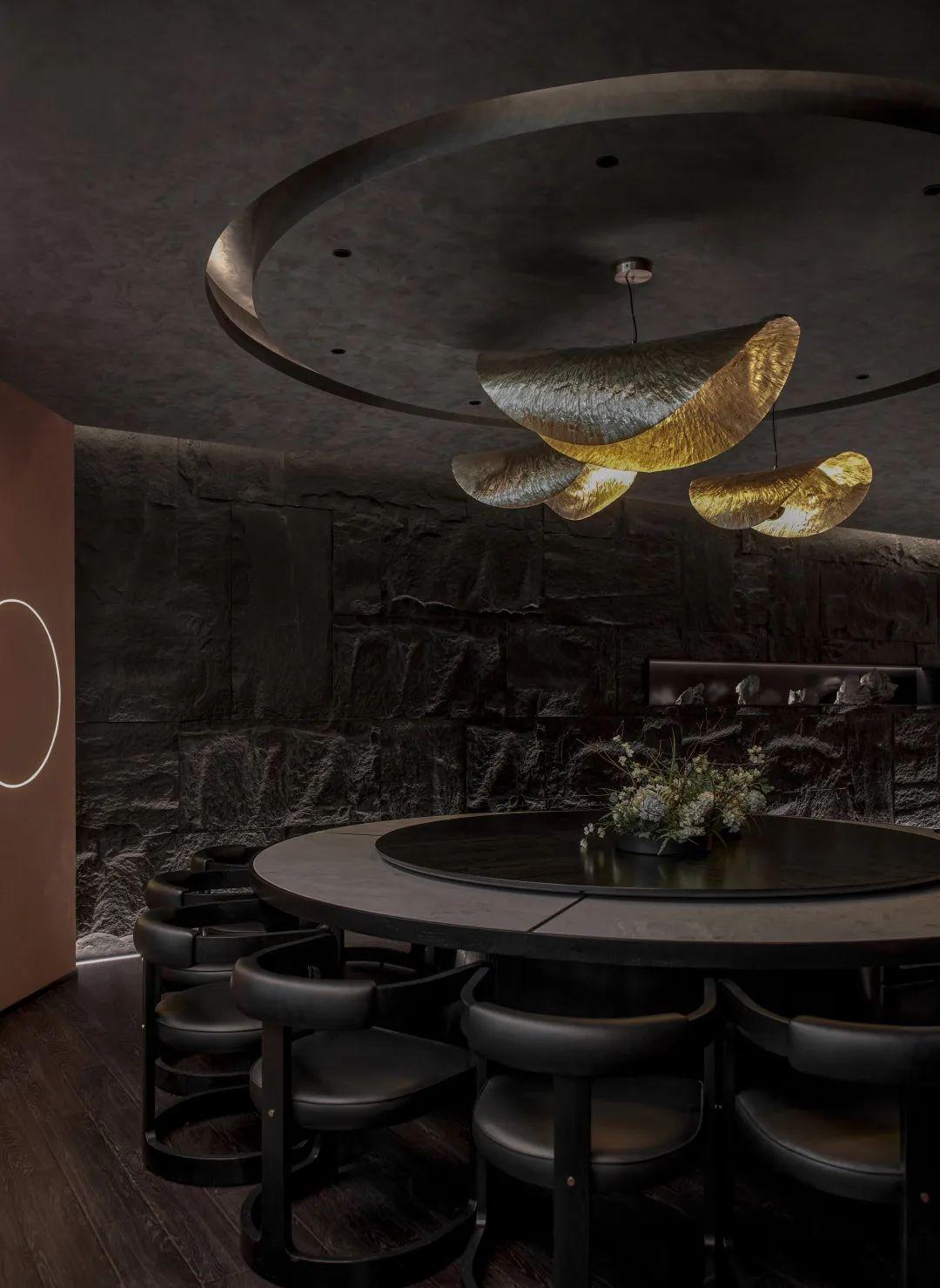 泛域设计FununitDesign新作 | 盘古汇，从混沌中走来 - 知乎