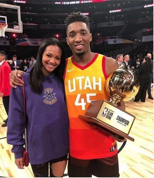 梦13头牌的眼光！米切尔的女朋友长得也太高级了吧！ - 知乎