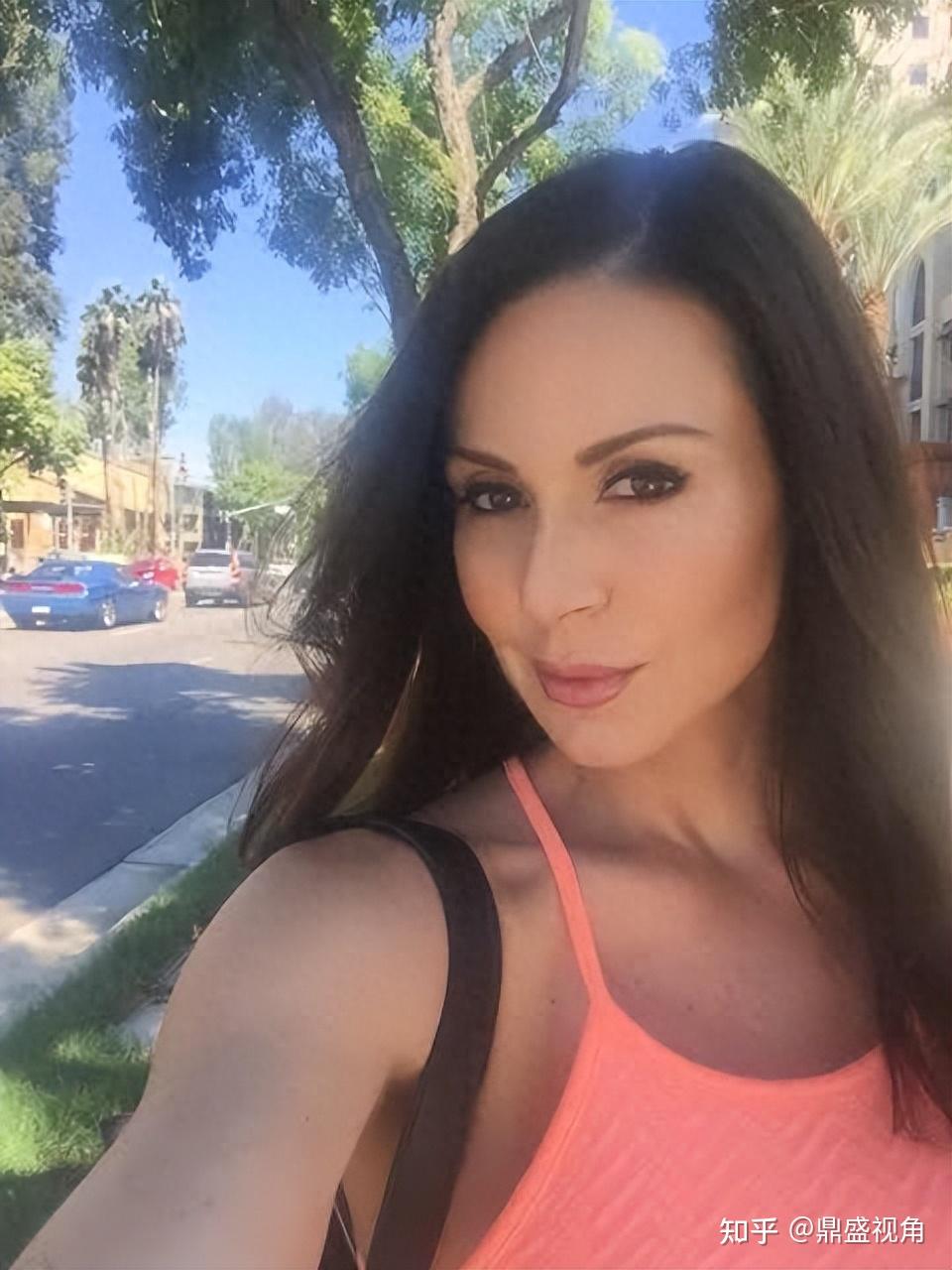 肯德拉·鲁斯特 (Kendra Lust)以其独特的风格而闻名业界（多图） - 知乎
