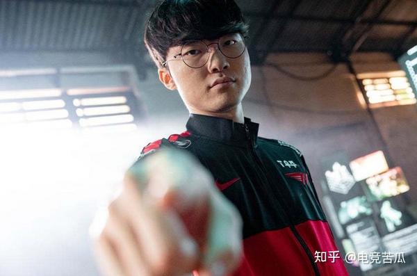 T1晋级总决赛，现场观众拍摄Faker第一视角，切屏太离谱了 - 知乎