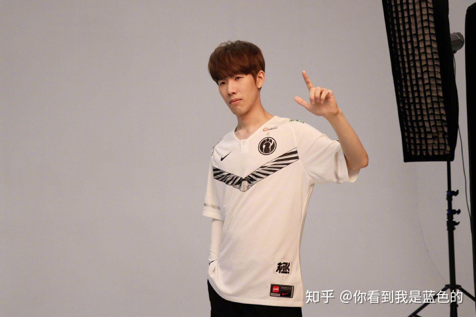 有没有大佬有The shy超帅的照片啊？ - 知乎