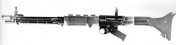 天降极恶——德国FG-42系列伞兵步枪研制历程，技术特点及各类附件（一） - 知乎