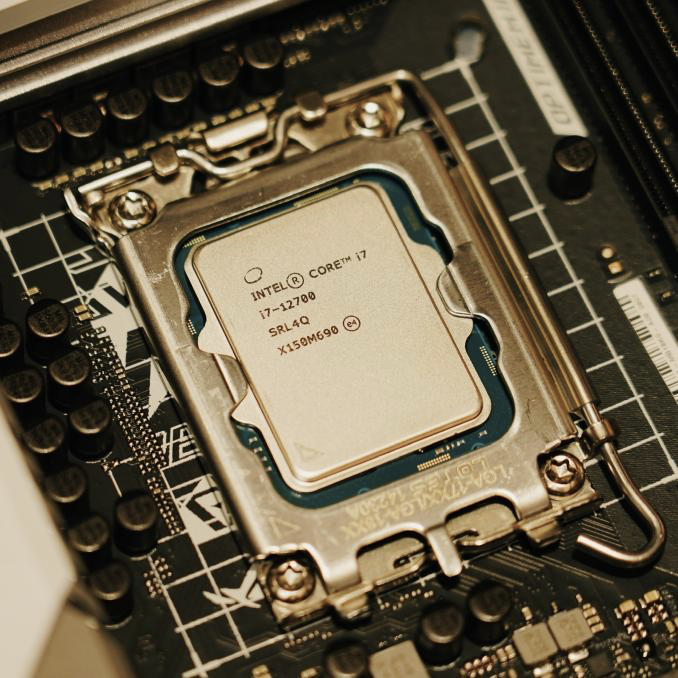不超频依然强？12 代酷睿 i7-12700 简评 - 知乎