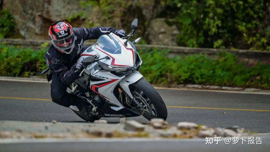深度试驾本田CBR400R，优缺点明显 - 知乎