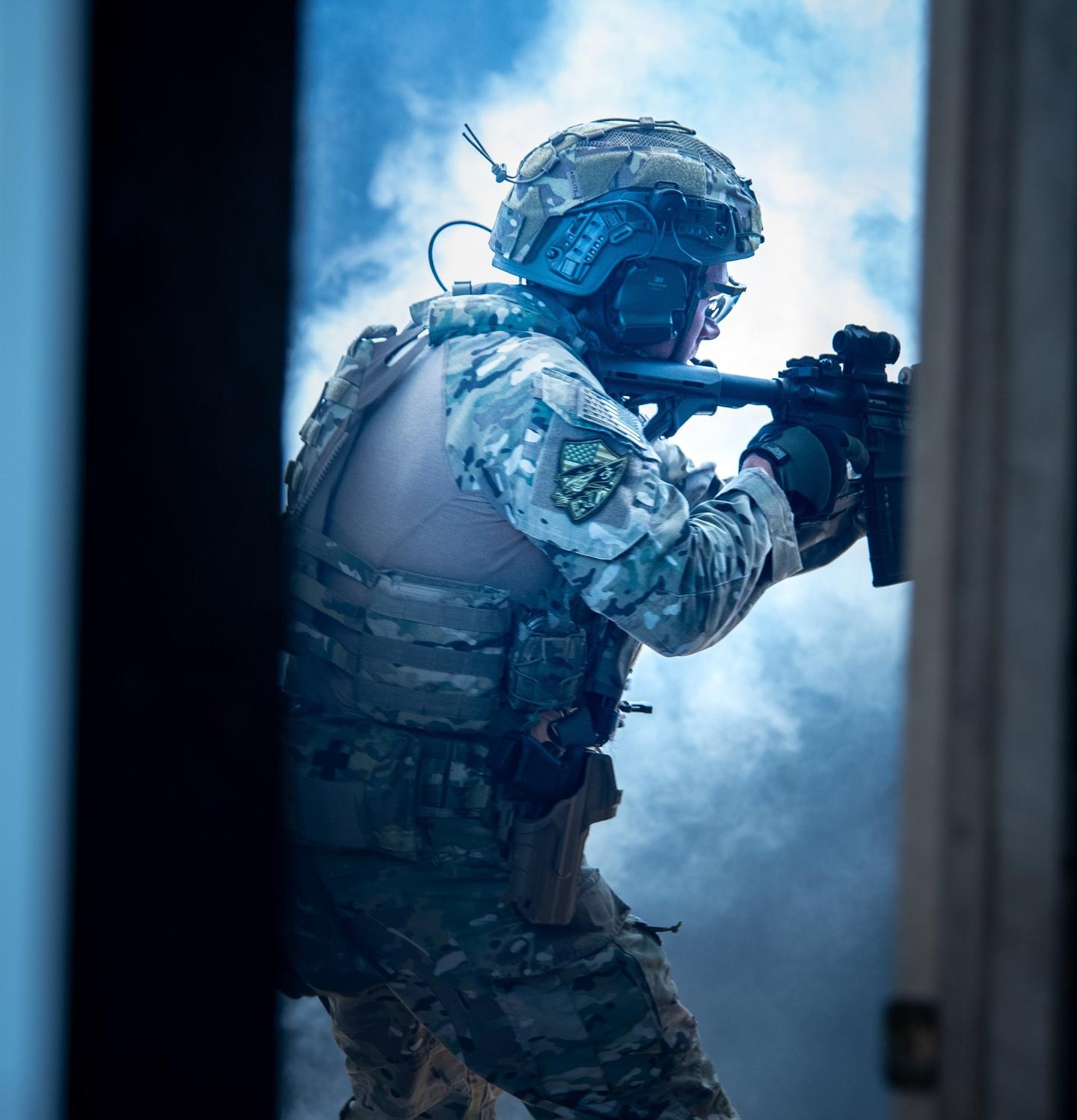 军事档案——FBI战术突击力量杂谈 - 知乎