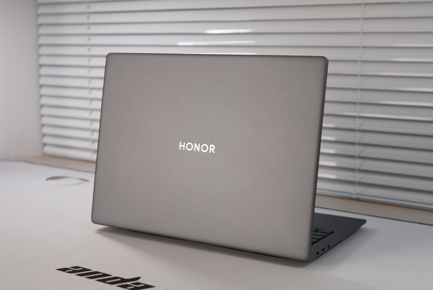 如何评价4月13日发布的 2023 款荣耀笔记本 MagicBook 14 系列，有哪些亮点和不足?