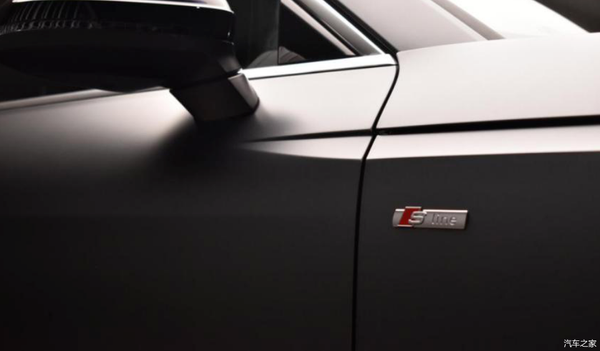 奥迪A4L原厂改装版亮相，钛金灰涂装霸气！252马力真香？ - 知乎