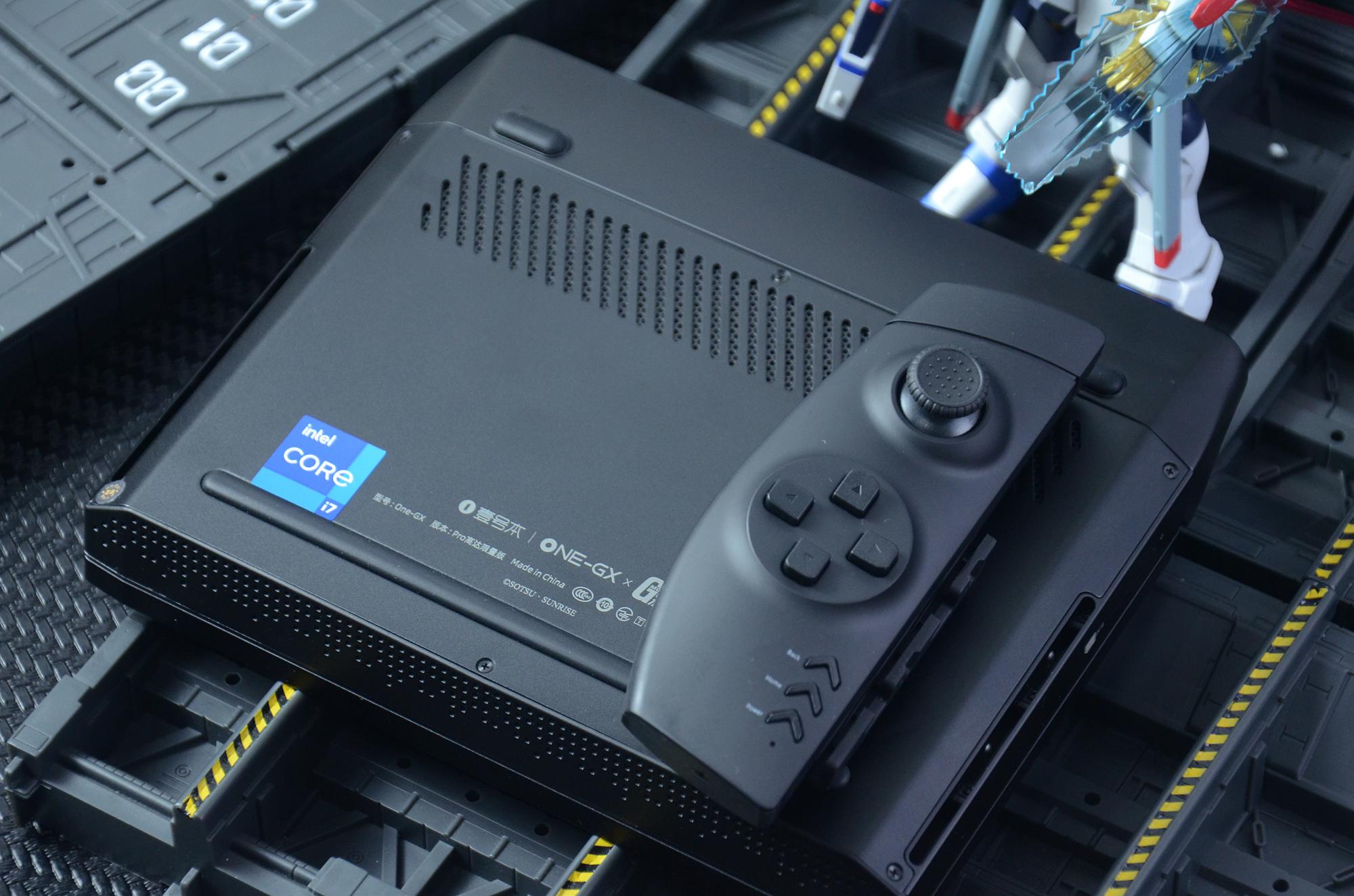 7英寸迷你游戏本：壹号本One-GX1 Pro“高达限量版”开箱