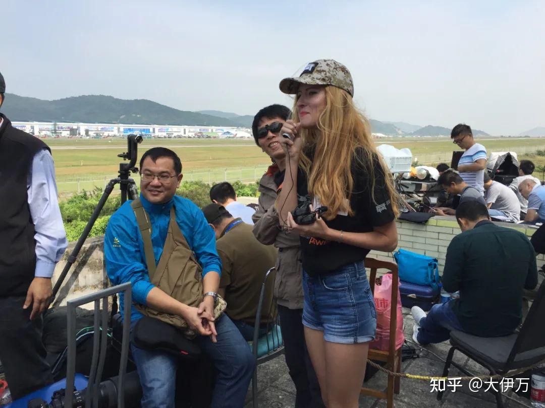 军迷有福了！珠海航展70天后开幕，FC-31、歼15、直20…哪些机型会拉出来？ - 知乎