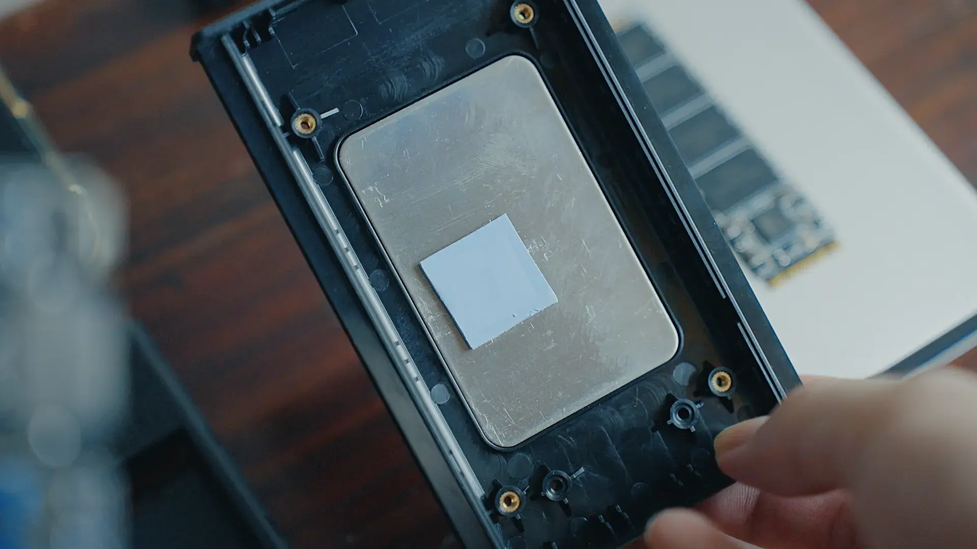 可以揣进口袋的双盘位NAS-云存宝C2网络移动硬盘测评分享 - 知乎