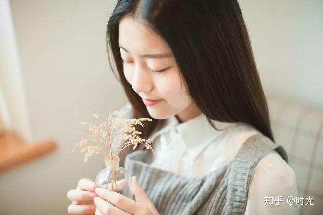 一个假装爱你的男人,会有这4个藏不住的表现! 知乎
