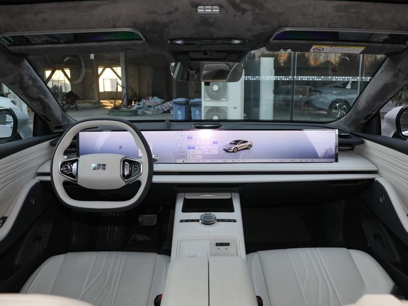 17.58万起售 吉利银河E8上市 SEA架构打造/45英寸8K大屏+8295芯片 - 知乎