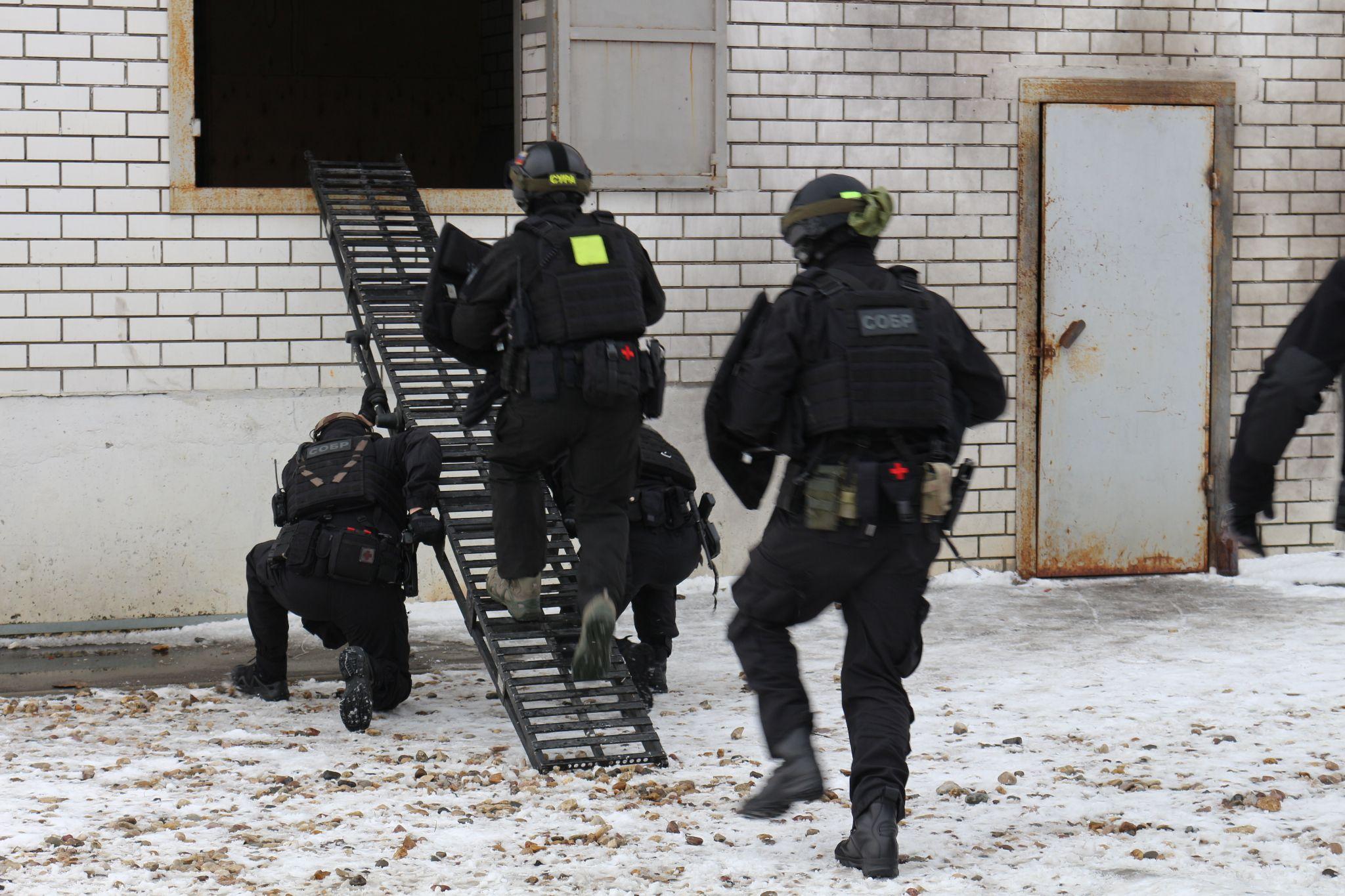 俄联邦国民警卫队的双刃—OMOH与СОБР - 知乎