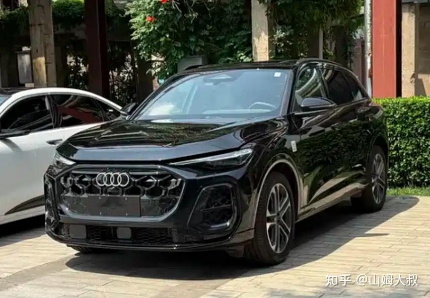 加长轴距+EA888 2.0T发动机，全新奥迪Q5L实车曝光 - 知乎