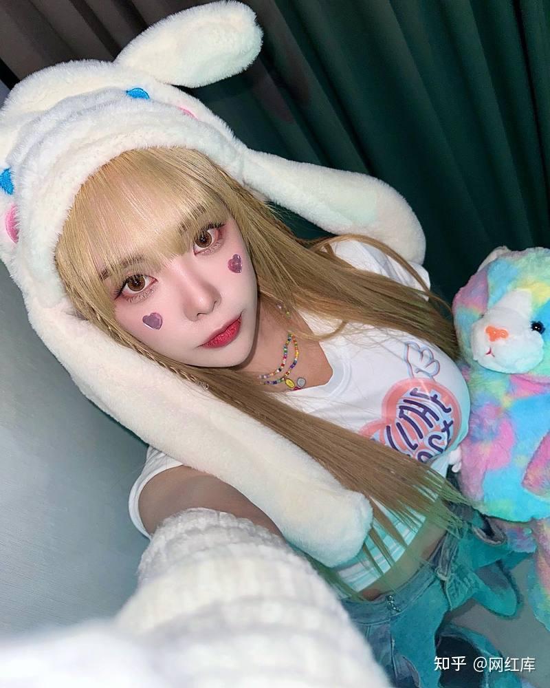 70万粉丝见证！Queen Dami 不仅颜值高，舞技也一流！ - 知乎