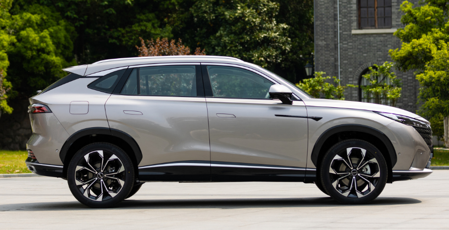 都是第三代车型！哈弗H6对比荣威RX5谁更值得买? - 知乎