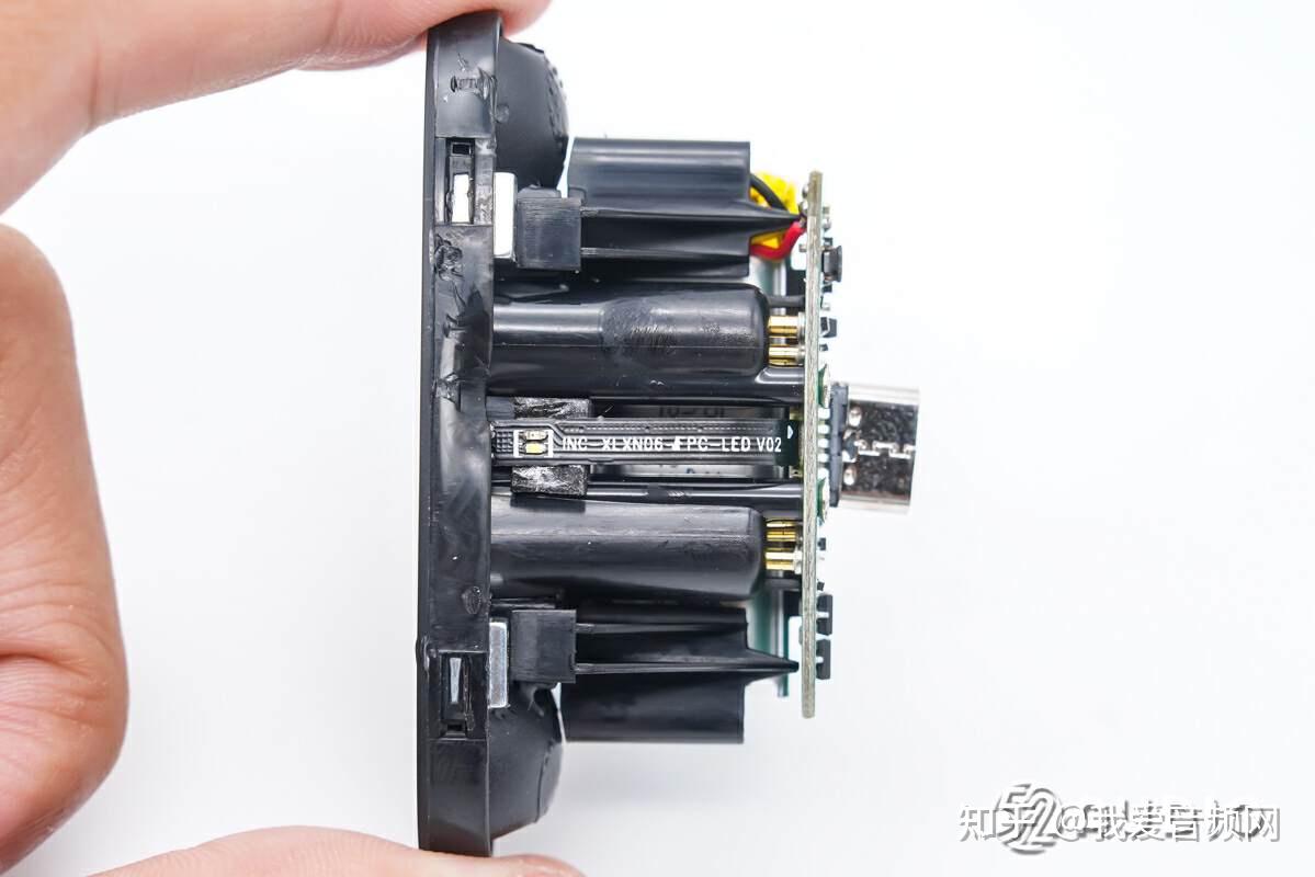 N06真无线耳机拆解，单芯片电源管理方案，实现快速地产品落地 - 知乎