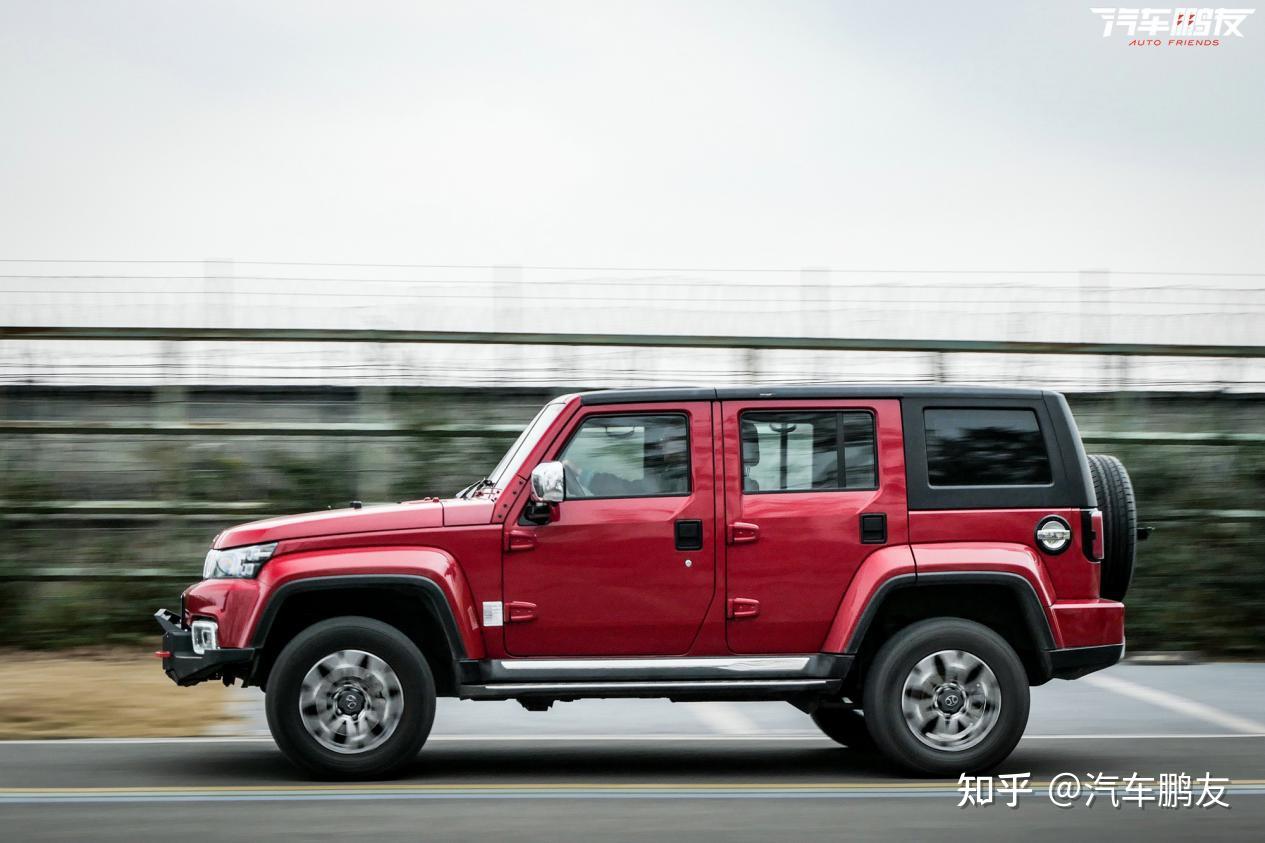 坦克300对比BJ40：同样都是2.0T+8AT，性格差异巨大？ - 知乎