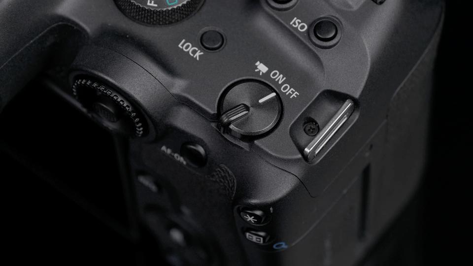 一台APS-C相机能塞下多少功能？佳能R7宽容度、高感、画质测评 - 知乎