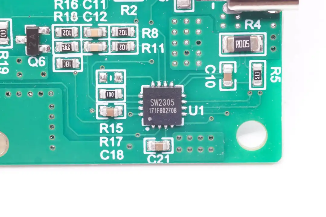 支持100W PD快充：宝砾微PL5501+智融SW2305升降压方案评测 - 知乎
