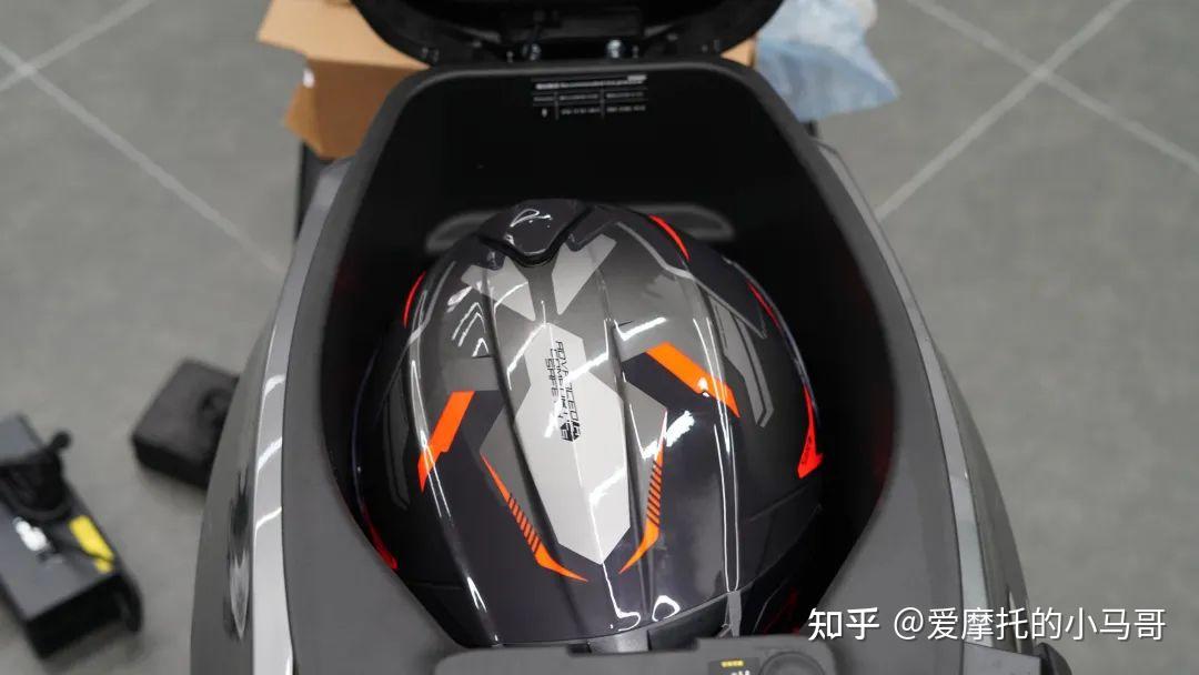 外卖神器极核EZ4，3780元起空间大，配置全，就是动力一般 - 知乎