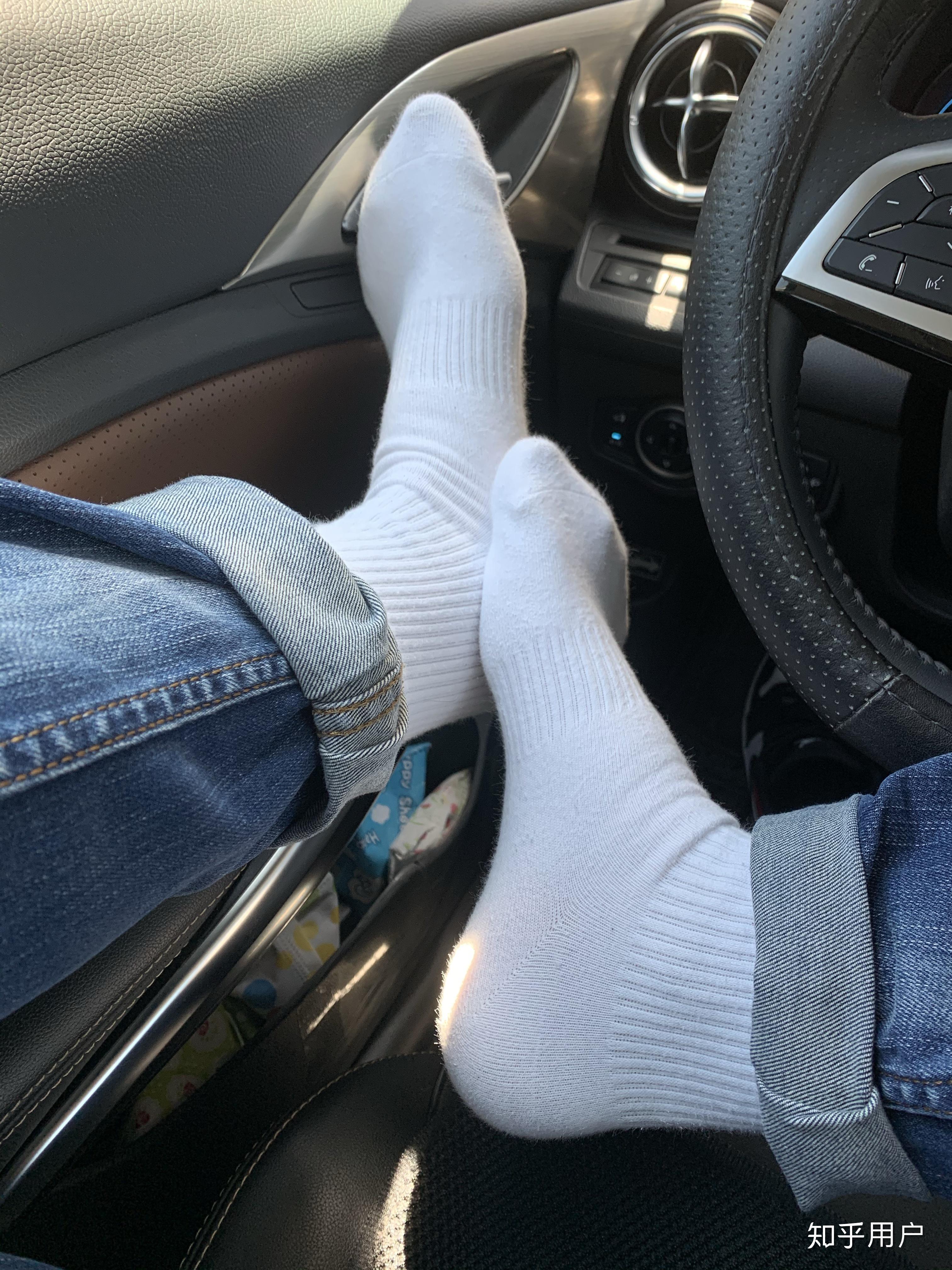 男生穿白袜特别好看的是怎样的体验? 知乎