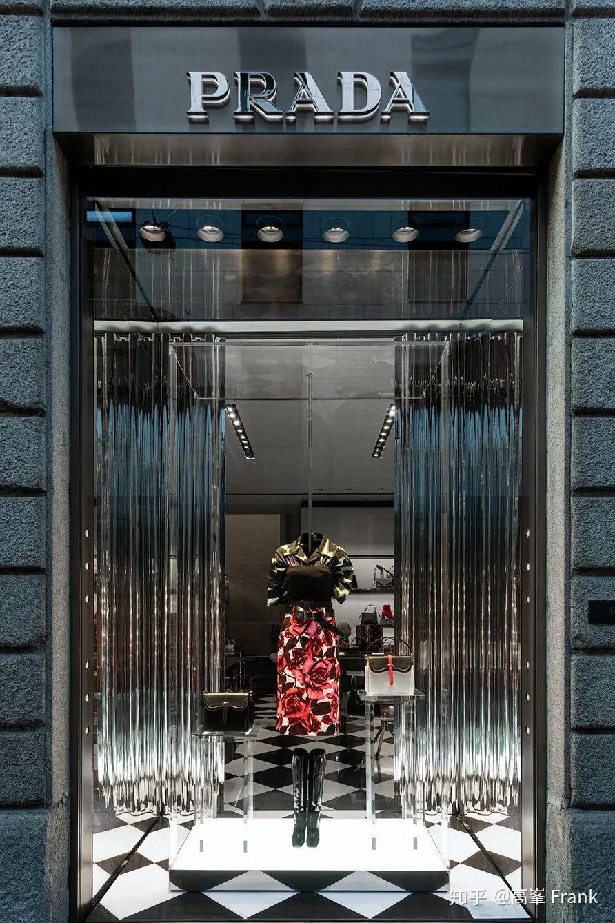 跟着Prada的陈列，学习时尚哲学··· - 知乎