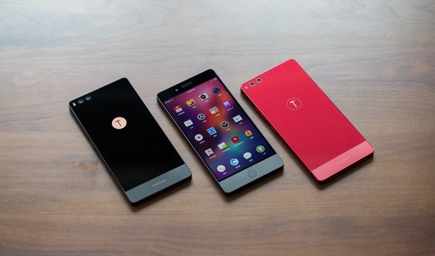 锤子Smartisan OS深度体验丨买手机送系统？被称作“苹果的母公司”——锤子，系统到底强在哪里？从功能到应用图标，带你了解这个被手机厂商 ...