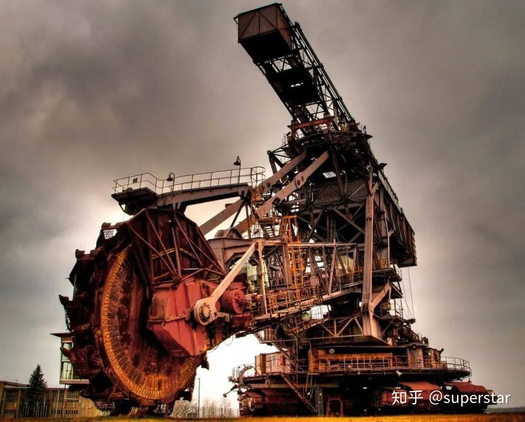 世界最大的挖掘机是谁？ - 知乎