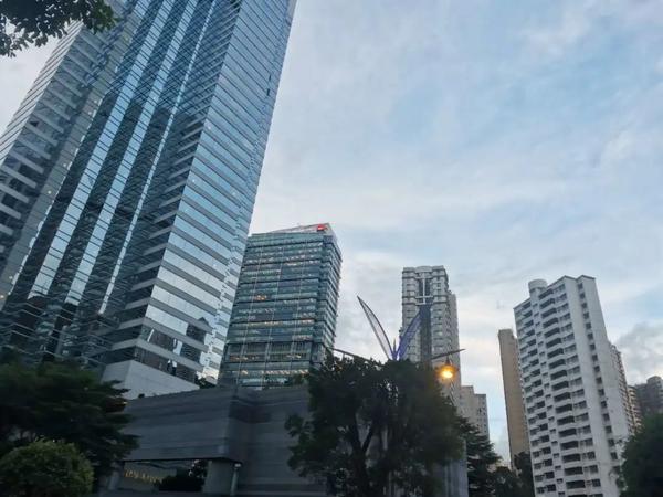 00后勇女：秋招前夕决定转行，直闯九大投行UBS trading floor - 知乎