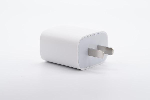 拆解报告：MINISO名创优品18W PD快充充电器 - 知乎