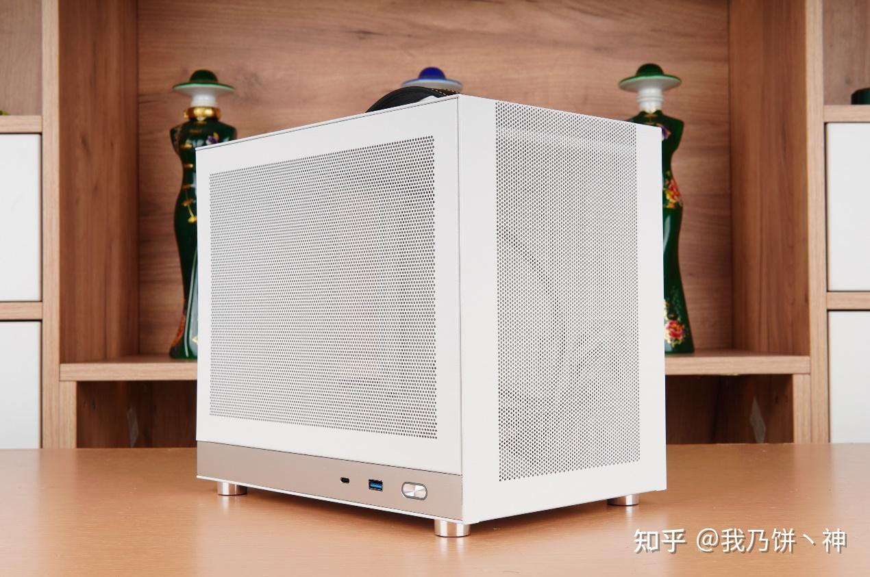 双塔风冷玩家狂喜箱？闪鳞G200 ITX机箱装机分享 - 知乎