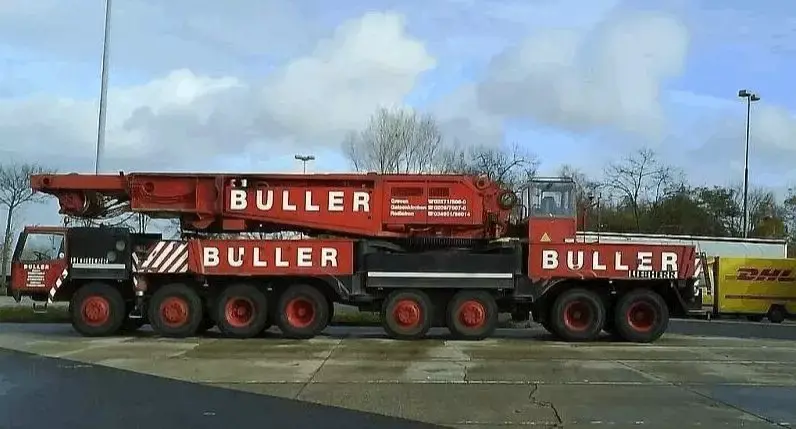 将“XCMG”印领口，吊装界的“带货王”，这次看上徐工了 - 知乎