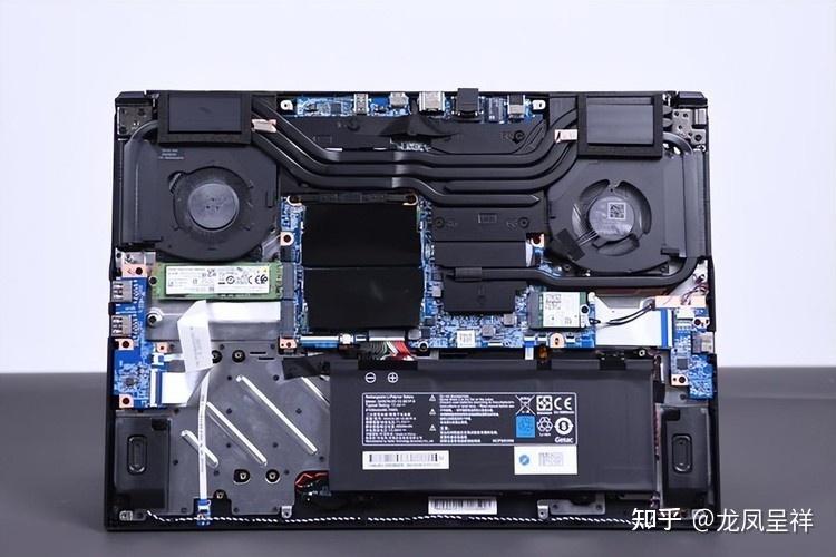 纯小白，建议买机械革命蛟龙17k吗？