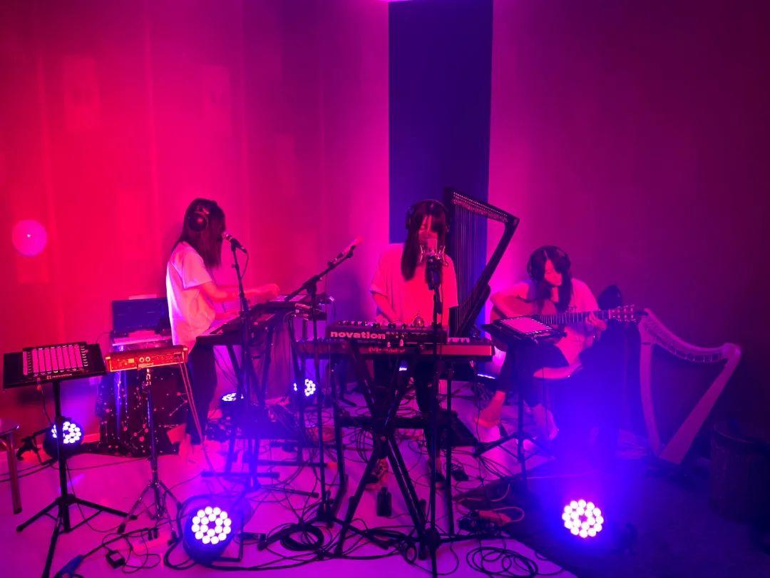 独家专访 | 福禄寿FloruitShow：用音乐搭建一片异想世界 - 知乎