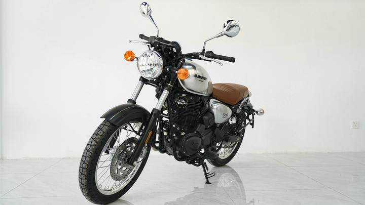 两万多的500cc复古 逸500到店实拍 勾起童年的记忆 - 知乎