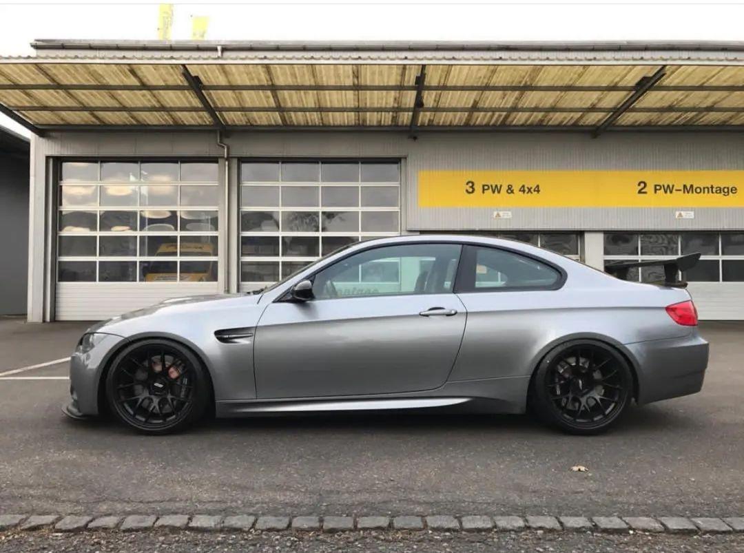 没钱没朋友的好选择 聊聊E92 M3值得收吗 - 知乎