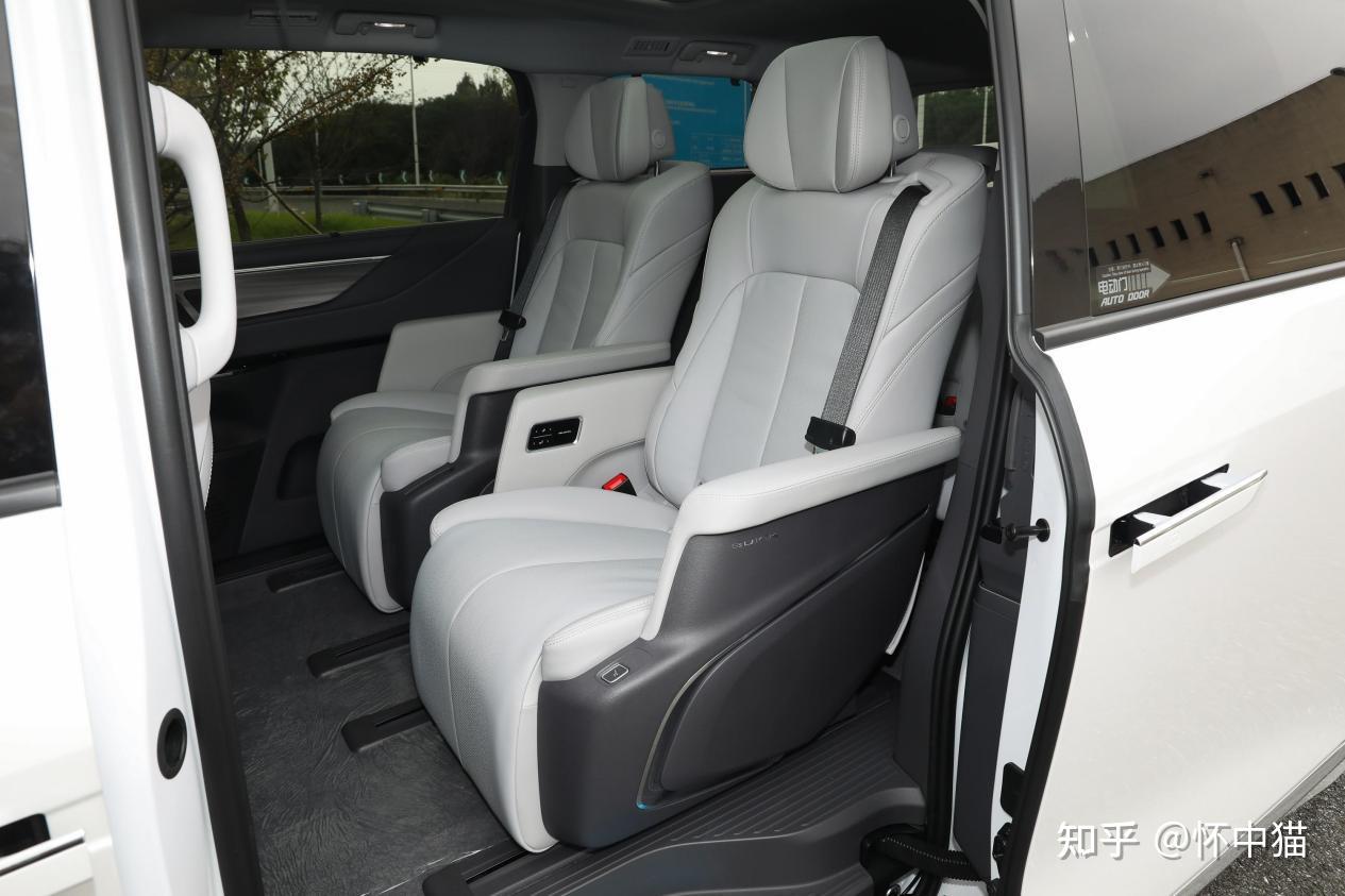 别克GL8 vs传祺M8宗师超级混动版，选MPV还得是广汽传祺！ - 知乎