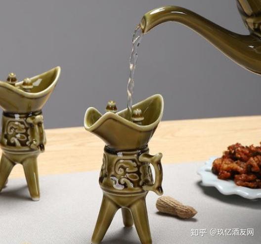 玖亿酒友网酒文化:《笑傲江湖》里的酒杯文化,你注意到了吗 知乎
