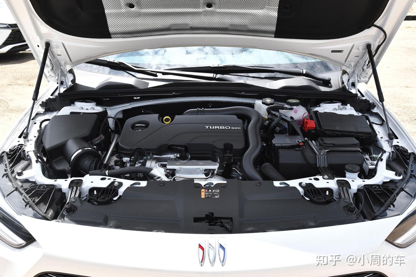 实拍别克君威，轴距2825mm，还有9AT变速箱，10.69万元值得买吗？ - 知乎