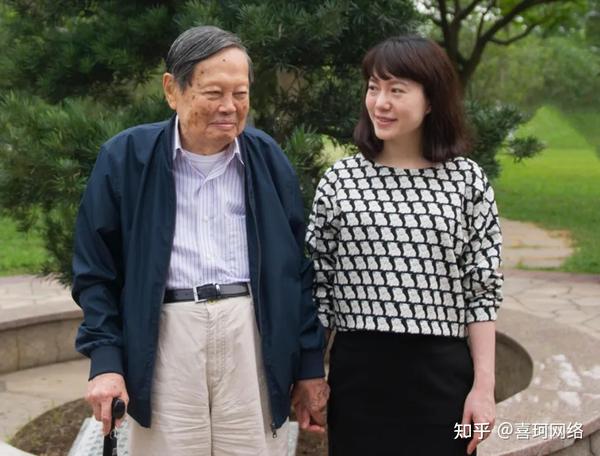 翁帆：28岁结婚，为丈夫坚持早睡18年，把杨振宁照顾到100岁了 - 知乎