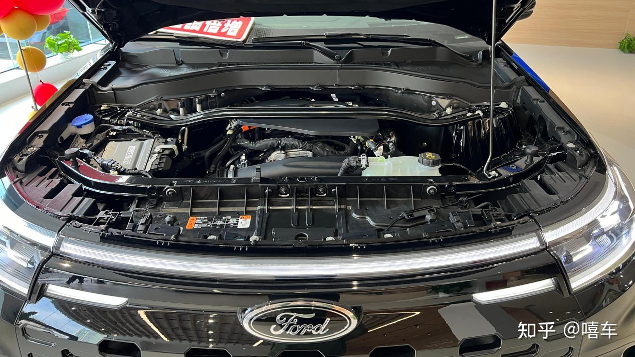 30万纵置后驱，2.3T+10AT，24款福特探险者该怎么选 - 知乎