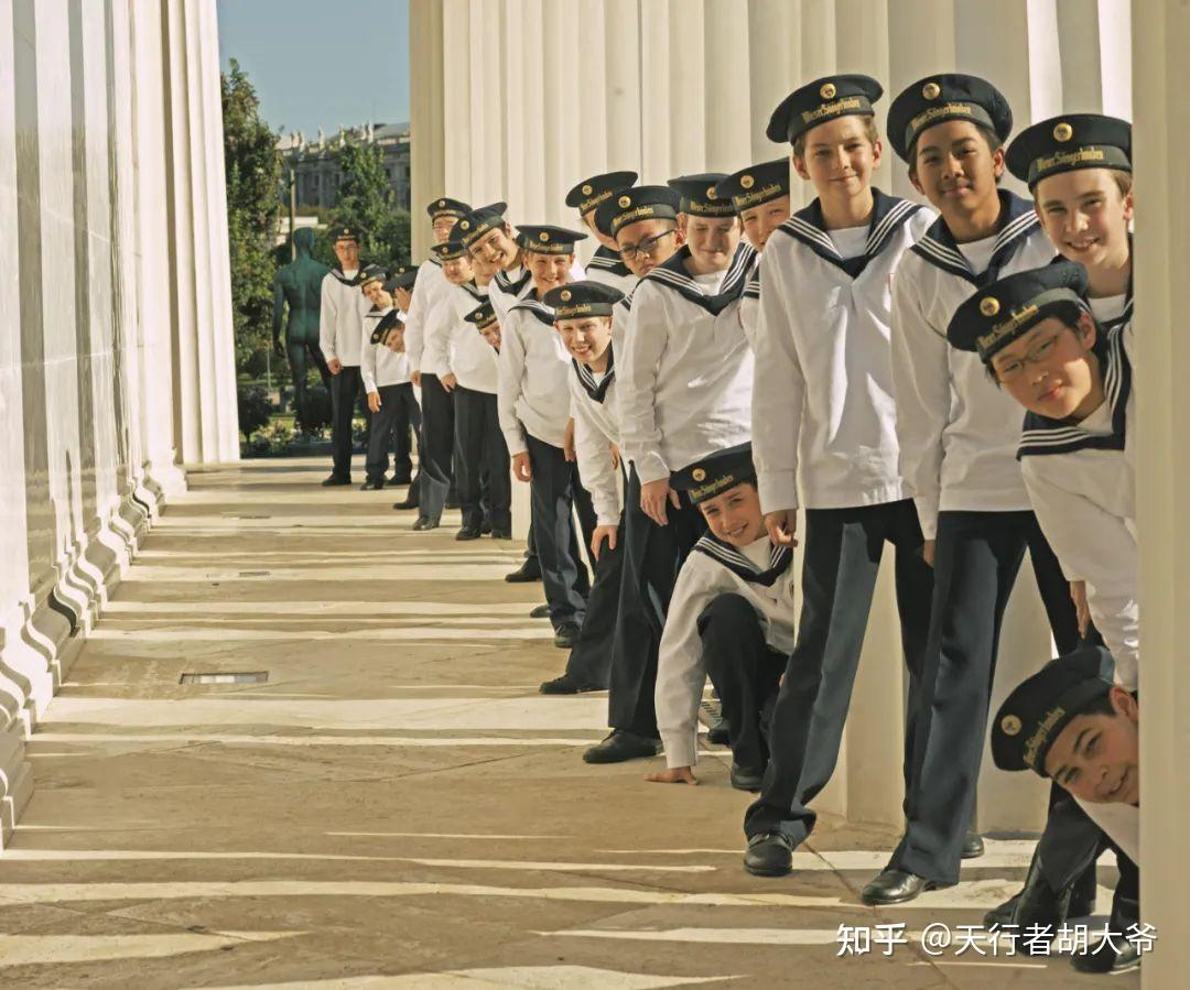 在2023年维也纳新年音乐会上献声的维也纳童声合唱团曾差点破产 知乎