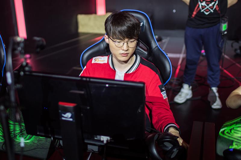 【评论大爆炸】转会期特别版：Faker荣耀归来的故事开始了 - 知乎