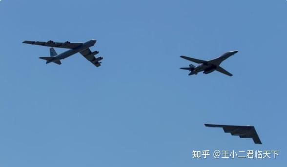 B2轰炸机到底有多大？看看旁边的B52和B1B就知道了 - 知乎